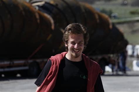 Buba ეს ავთოა ჩემი მოსწავლე სიცოცხლით სავსე მოუსვენარი ლაღი დაუღლელი სულ მოძრავი სულ