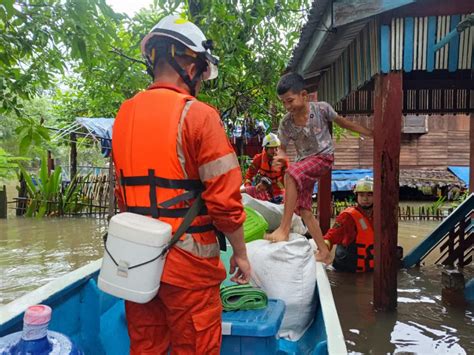ကရင်ပြည်နယ်၊ ကမမောင်းမြို့တွင် မိုးအဆက်မပြတ်ရွာသွန်းပြီး သံလွင်မြစ်ရေတက