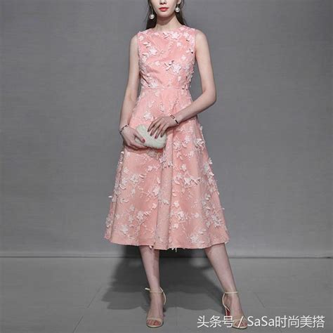 真正精緻的女人都會擁有一條高檔連衣裙，上班或約會穿上它，氣質高貴還顯品位，超美 每日頭條