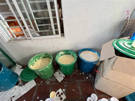 អាជ្ញាធរកម្ពុជាបានរកឃើញទីតាំងផលិតឡេលាបខ្លួនជាង៦តោននៅស្រុកអង្គស្នួល ស៊ីក្លូខ្មែរប៉ិស្តិ៍