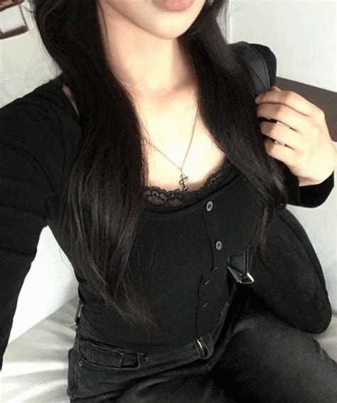 [당일출고🚀m L 쫀쫀]홀터넥나시 레이스 가디건긴팔티셔츠 여리섹시겨울옷 얇은세미크롭 롱슬리브 골지니트 이너티 스퀘어브이넥 기본