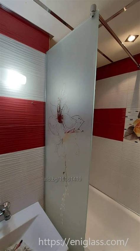 паравани стъклени врати душ кабини Душкабина Всичко за банята Пловдив Параван с шарка