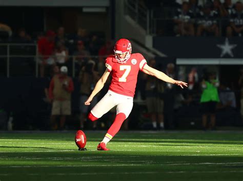 Download Football Kicker Mid Action Wallpaper