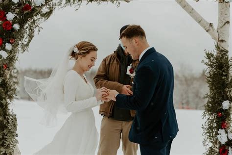 Outdoor Winter Wedding 60 Photos