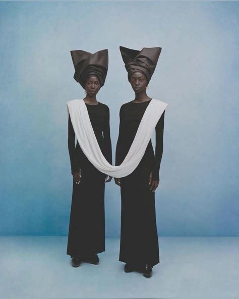 Épinglé Par Guðný Sigurðardóttir Sur Marbleáránsumars Idée Costume Bene Gesserit Robe