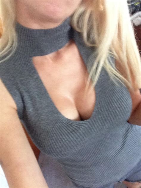 Just A Peek Down F Oc 40 Something Milf Rteasing