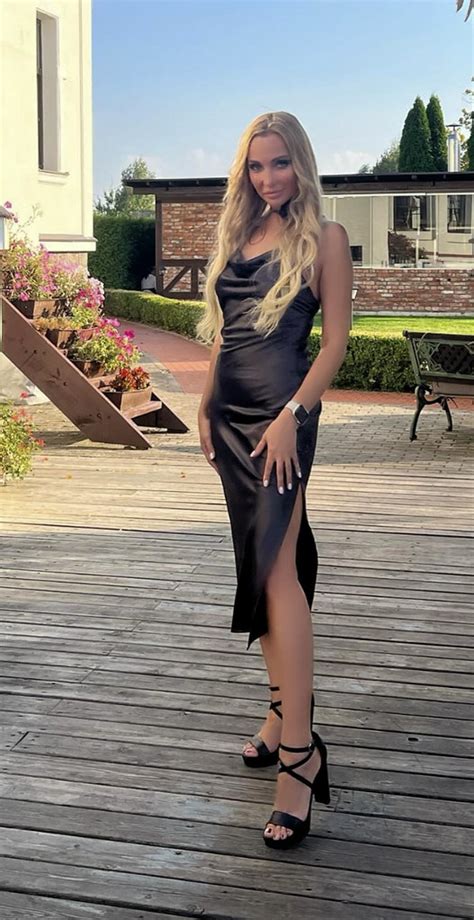 Black With Slit 2 Lisa Brown Flickr