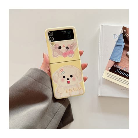 블러셔 말티즈 퍼피 노랑 털구슬 스트랩 케이스 갤럭시 Z플립3 Z플립4 Z플립5