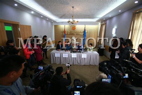 Монголын эрчим хүч геологи уул уурхайн ажилчдын Үйлдвэрчний эвлэлийн холбооноос мэдээлэл хийлээ