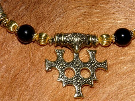 250 Hiddensee Viking Age Pendant Necklace Black Onyx Gemstones
