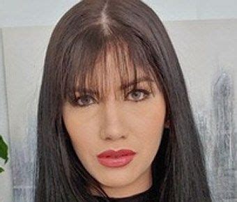 Yenifer Chacon Biography Wiki Age Height Career Photos More