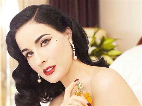 Details 48 Imagen Pin Up Peinado Pelo Corto Abzlocalmx