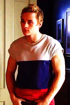 Thumbs Pro Ben Hardy