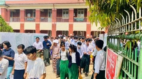 Dvb တက္ကသိုလ်ဝင်တန်းစာမေးပွဲ အင်္ဂလိပ်စာမေးခွန်း ယခင်နှစ်ထက် ပိုလွယ်