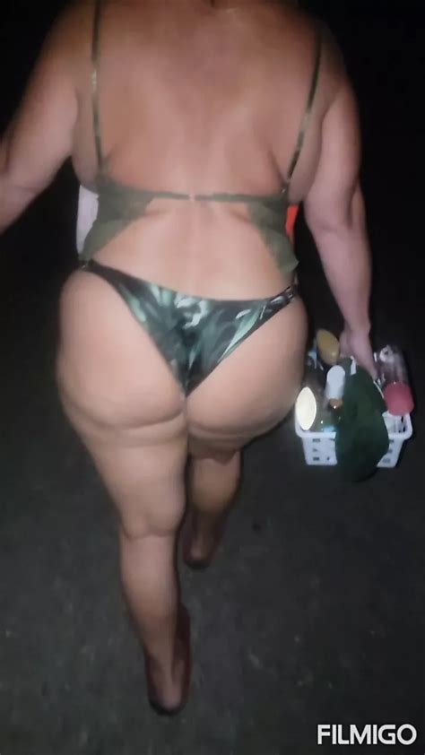 Ehefrau Geht In Einem Tanga Um Campingplätze Xhamster