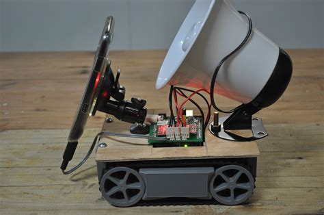 Android Controlled Robot Extravaganza Hackaday