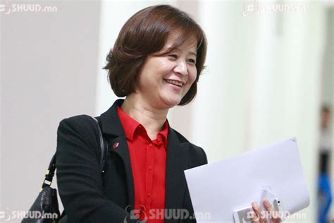 Д Өнөрболор гишүүн хөлдүү буузаа тайлбарлажээ