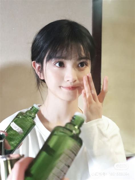 Tian Xiwei 田曦薇 Weibo Account Celebs Actresses Girl