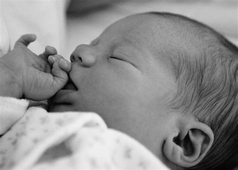 Adela Vă Sfătuieşte în Sex şi Iubire „copilul Meu E Mulatru și Seamănă