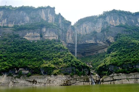 恩施清江蝴蝶崖，有一种印象叫清幽、像画，更像蝴蝶的崖壁