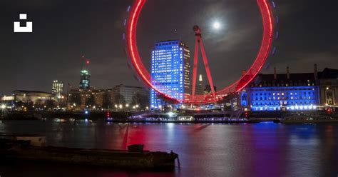 야간의 도시 스카이라인 사진 Unsplash의 무료 런던 이미지