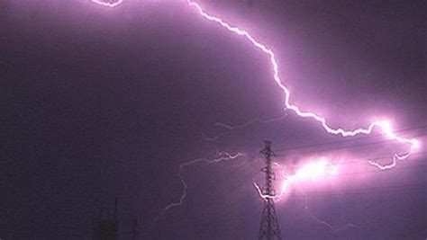 دعاء الرعد والبرق عند نزول المطر في رمضان اللهم لا تهلكنا بغضبك الوطن