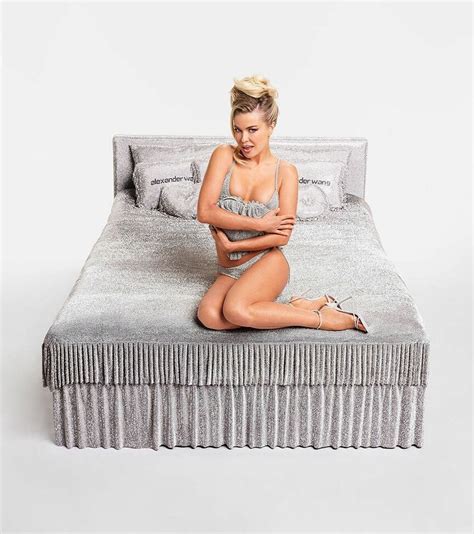 Carmen Electra Nude Porn Pictures Xxx Photos Sex Images 4055512 Pictoa