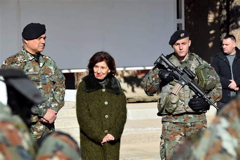 Сиљановска Давкова со надеж дека 2025 година да биде година на мировни процеси кои ќе се почитуваат