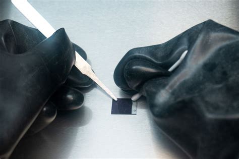 Solar Cell Encapsulation In A Glove Box Ossila