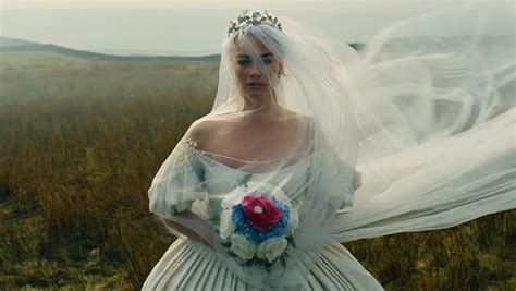 Cumbres Borrascosas Lanzan Tráiler Con Margot Robbie Y Jacob Elordi