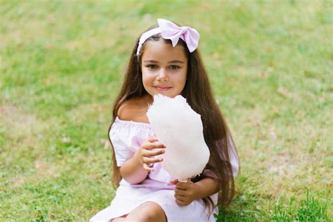 97000 Cute Innocent Girl Pictures