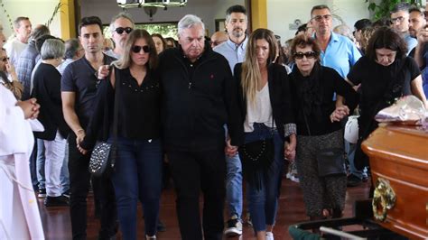 El último Adiós A La Esposa De Carlos Monti En Medio De La Tristeza De