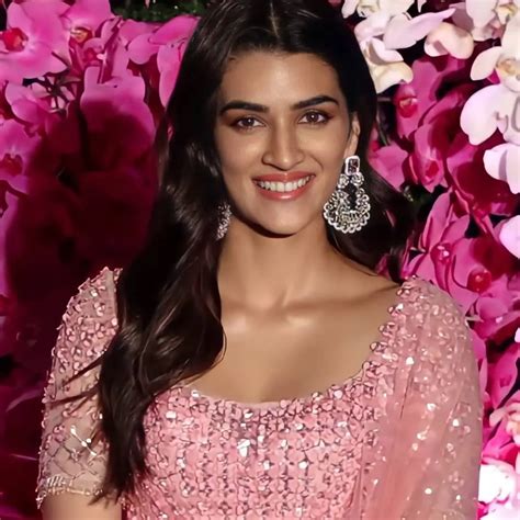 Kriti Sanon Scrolller