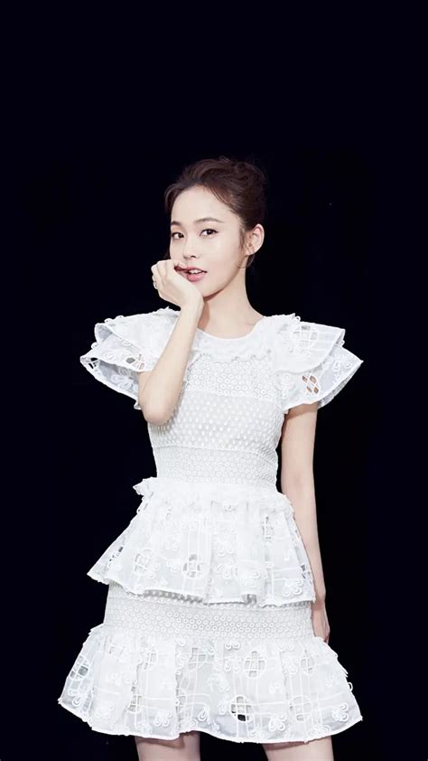 《知否》开播即热，张佳宁饰演的如兰很是亮眼，单纯可爱，备受网友喜爱。 花瓣网