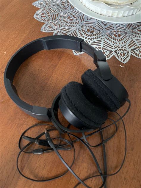 Jbl Wired Headphones Audio Headphones Headsets On Carousell