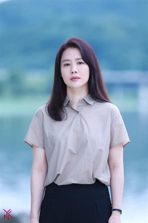 အဒေါ်ကြီးတွေဝတ်တဲ့ အင်္ကျီပုံစံနဲ့တောင် အရမ်းချစ်စရာကောင်းနေတဲ့မမ လီဆောင်းဦး Myanmarload