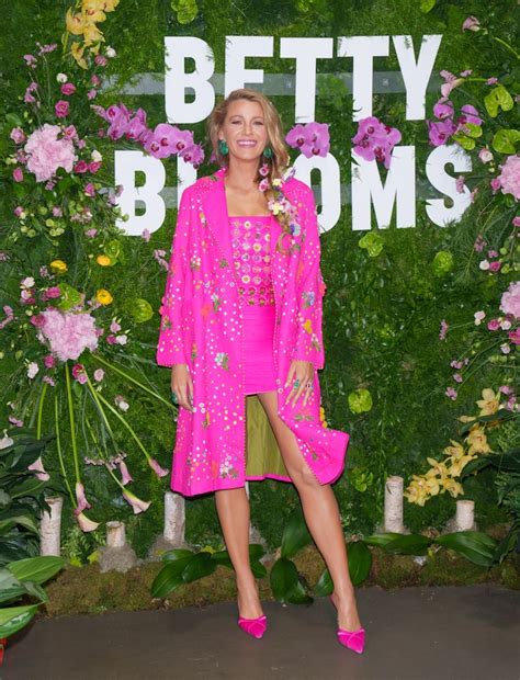 Blake Livelys ‘it Ends With Us Press Tour Spotlights Floral Inspired