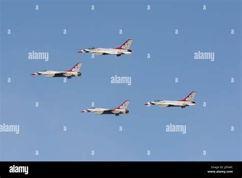 Lancaster Usa March 25 2017 Lockheed Martin F 16 Fighting Falcon On Display During Los