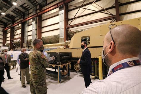 U S Army Begins Testing Key Component Of Its Newest Self Propelled Howitzer