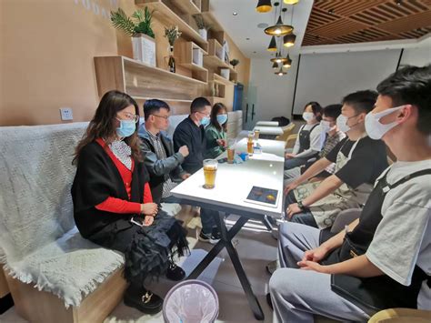 创新引领发展创业成就梦想 ——酒店管理学院学生党支部助力学生创新创业项目“w咖啡屋” 酒店管理学院