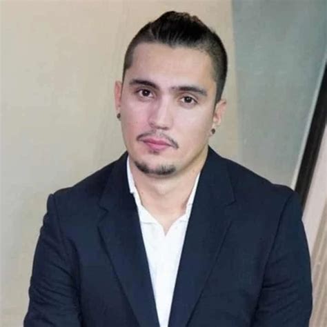 Rijpe Dwerg Sara One Wordt In De Lucht Geneukt Door Toyboy Cris Angelo Xhamster