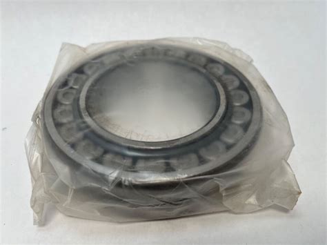 Nsk 22217eake4c3 Spherical Bearing 85x150x36mm 22217e 22217 Ea K W33 E4