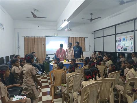 Muthu Vigneshwaran D On Linkedin School Students Training Robotics