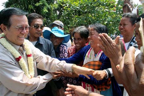 ឯកឧត្តម កឹម សុខា ថ្លែងថាទោះបីកម្តៅនយោបាយយ៉ាងណា អ្នកគាំទ្របក្សប្រឆាំងនៅតែ រឹងមាំដដែល