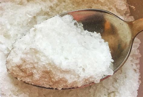 Премахване на торбичките под очите и сините кръгове с торбички сол За Жената