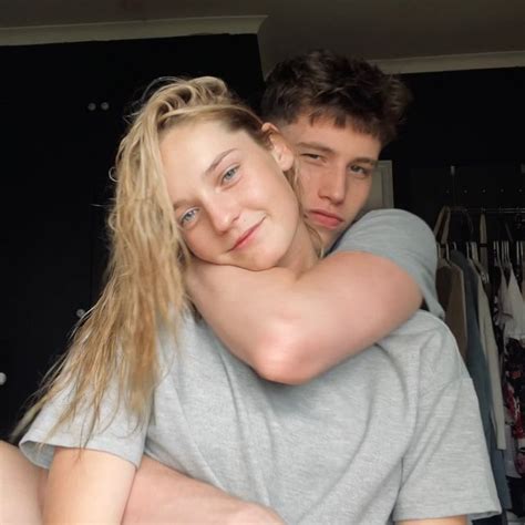 π» π π π laraqii x Threads Say more π» π π π laraqii x Threads Say more