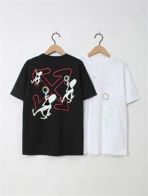 오프화이트 비눗방울 반팔티