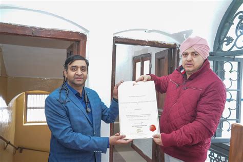 श्री महंत इंदिरेश अस्पताल के वरिष्ठ ह्दय रोग विशेषज्ञ डाॅ तनुज भाटिया को बहुप्रतिष्ठित इंण्डियन