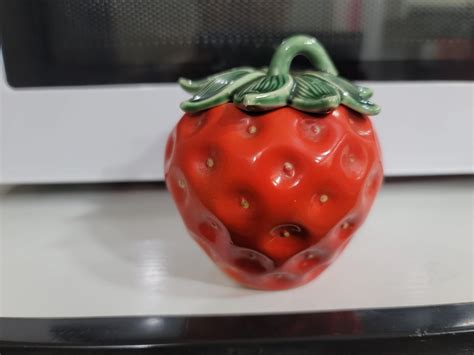 딸기모양 꼭지뚜껑 당근 중고거래