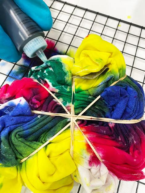 Tie Dye Color Ideas Easy Color Combinations And Techniques Hands